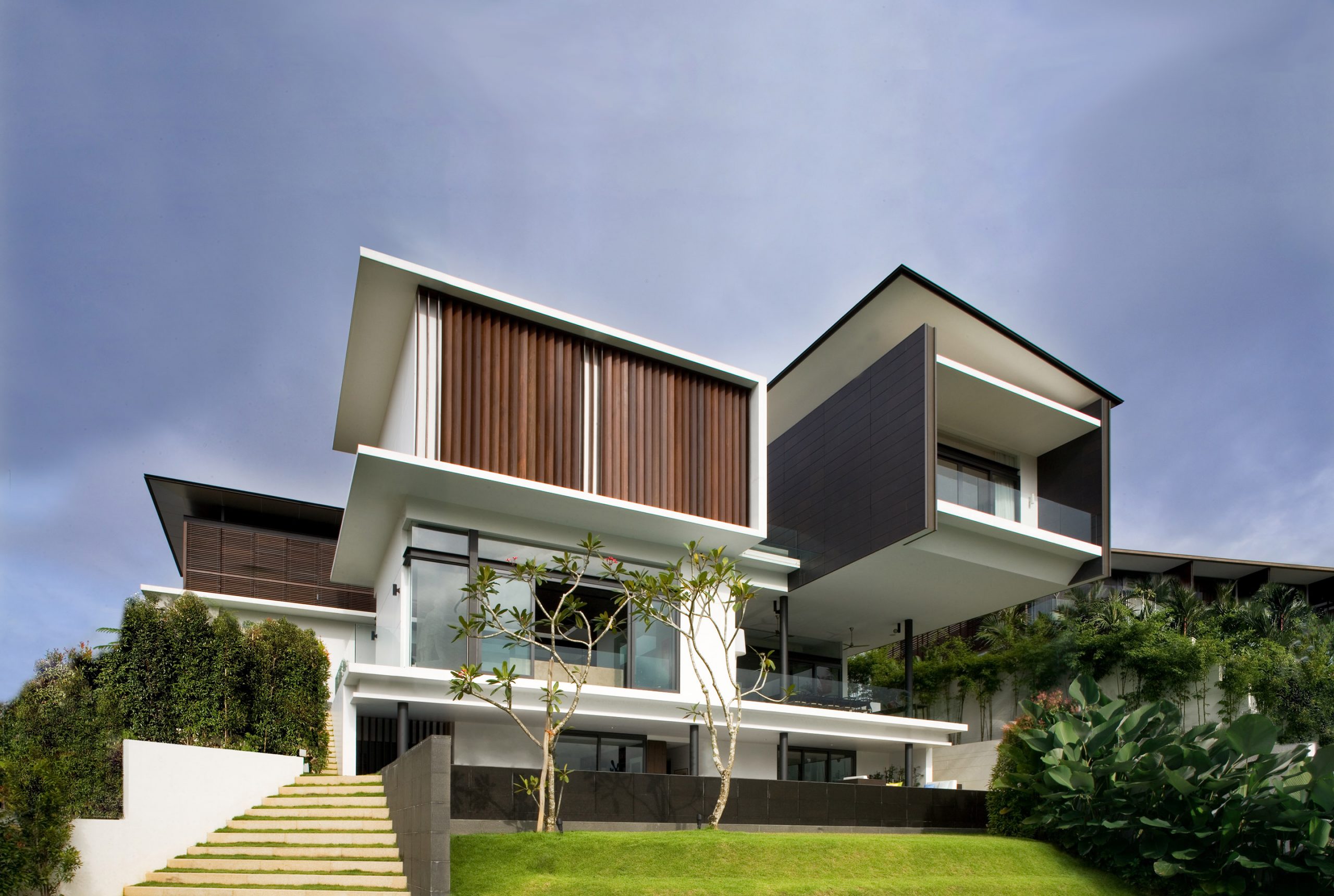 Hilltop House - K2LD